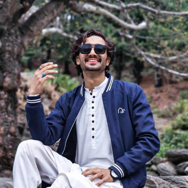 Riaz Ahamd (@r_ahamd2025) | Snapchat Stories, Spotlight & Lenses