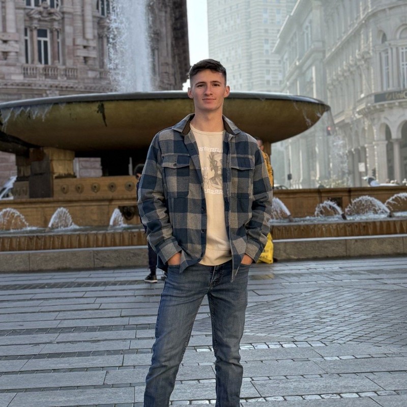 Ryan (@rac_2020) | Snapchat Stories, Spotlight & Lenses