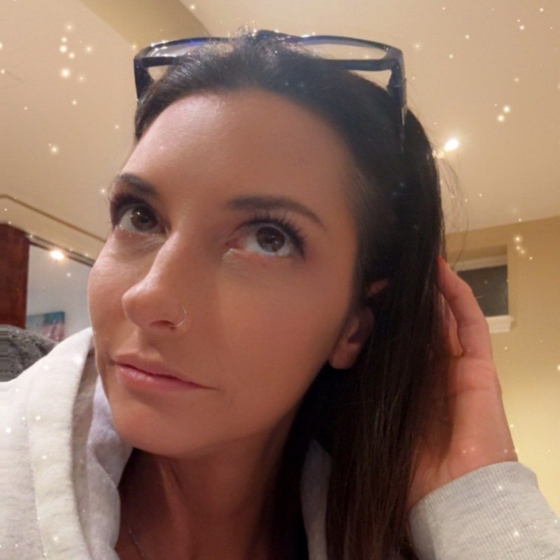 Rachel (@rach_osman) | Snapchat Stories, Spotlight & Lenses