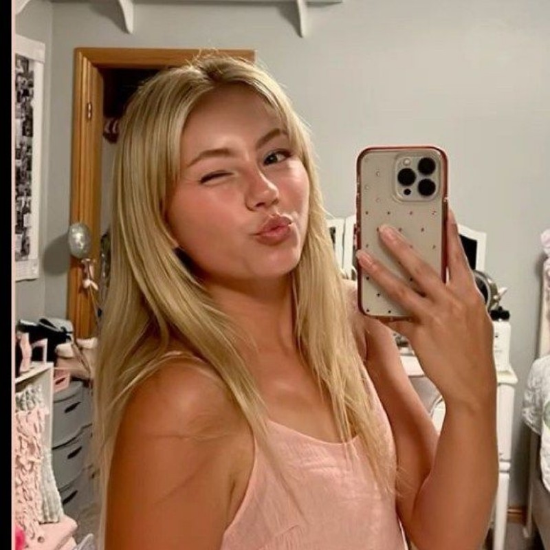 Rachel Thompson (@rachel_tommy) | Snapchat Stories, Spotlight & Lenses