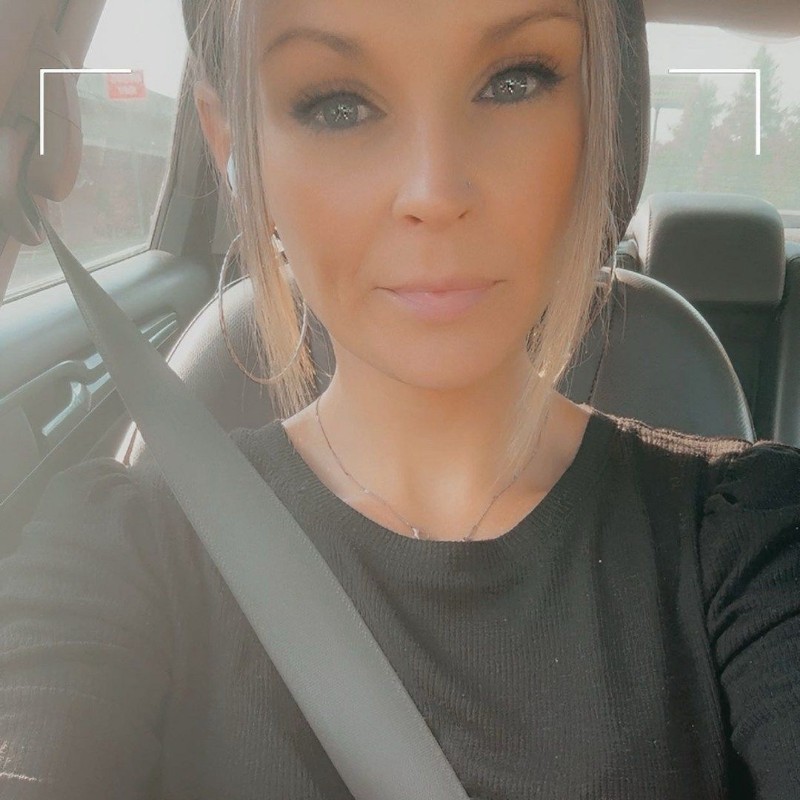 Rachey M. (@racheymc64) | Snapchat Stories, Spotlight & Lenses