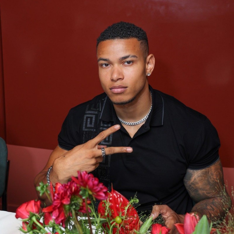 Rain Guynes (@rain2big) | Snapchat Stories, Spotlight & Lenses