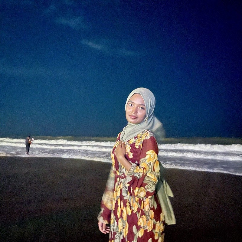 Rai (@raisa-dewan) | Snapchat Stories, Spotlight & Lenses