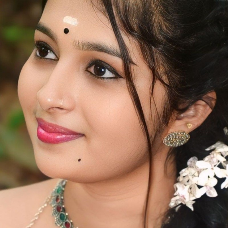 Ramya Naik (@ramya_n22207) | Snapchat Stories, Spotlight & Lenses