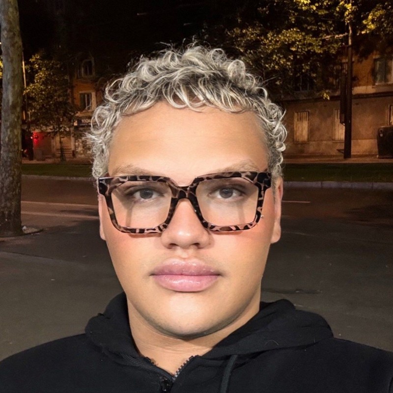 Pablo À Paris (@raphaeliito) | Snapchat Stories, Spotlight & Lenses