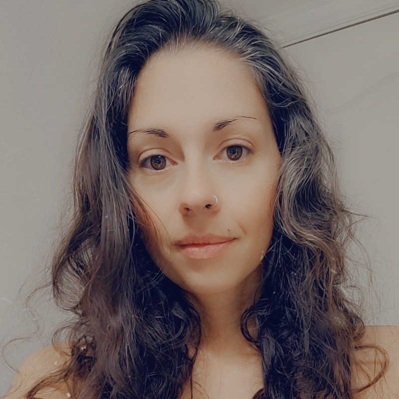 Misti(@rasis) | เรื่องราว Snapchat ตลอดจน Spotlight และเลนส์