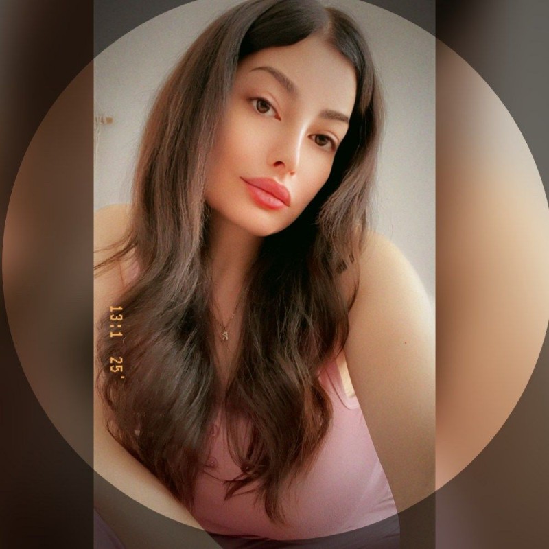 🇸🇾𝓡𝓪𝔀𝓪𝓷 🇳🇱🦌 (@rawan8ai) | Snapchat Stories, Spotlight & Lenses