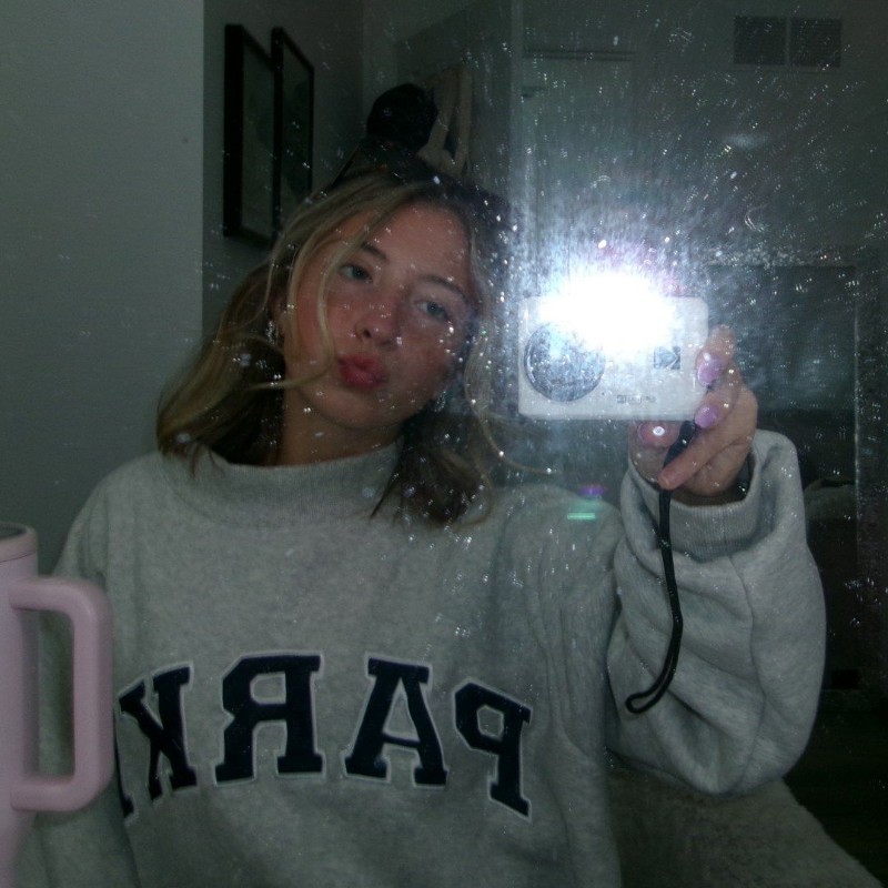reagyn (@reagynelizabeth) | Snapchat Stories, Spotlight & Lenses