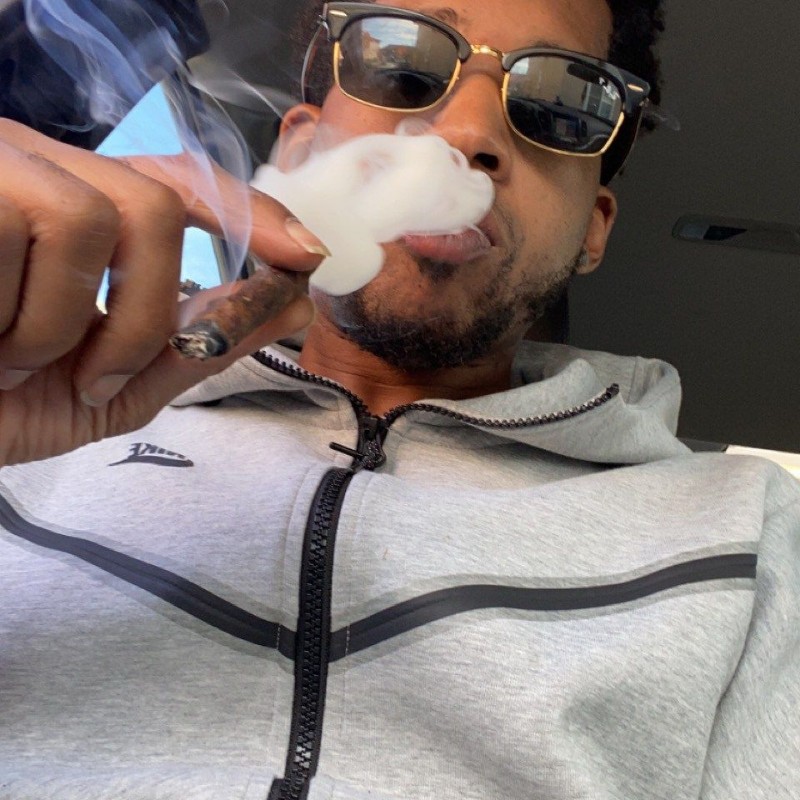 Drew Smooth 😎💸🗣💨🍃🍾 (@realdrewsmooth) | Snapchat Stories, Spotlight & Lenses