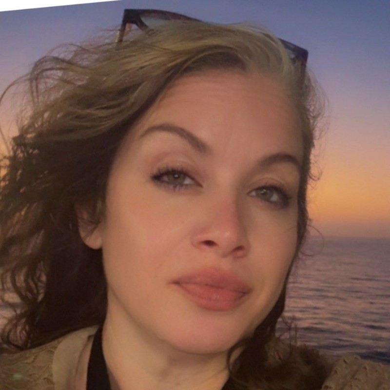 Stephanie Schuler (@realneverphony) | Snapchat Stories, Spotlight & Lenses