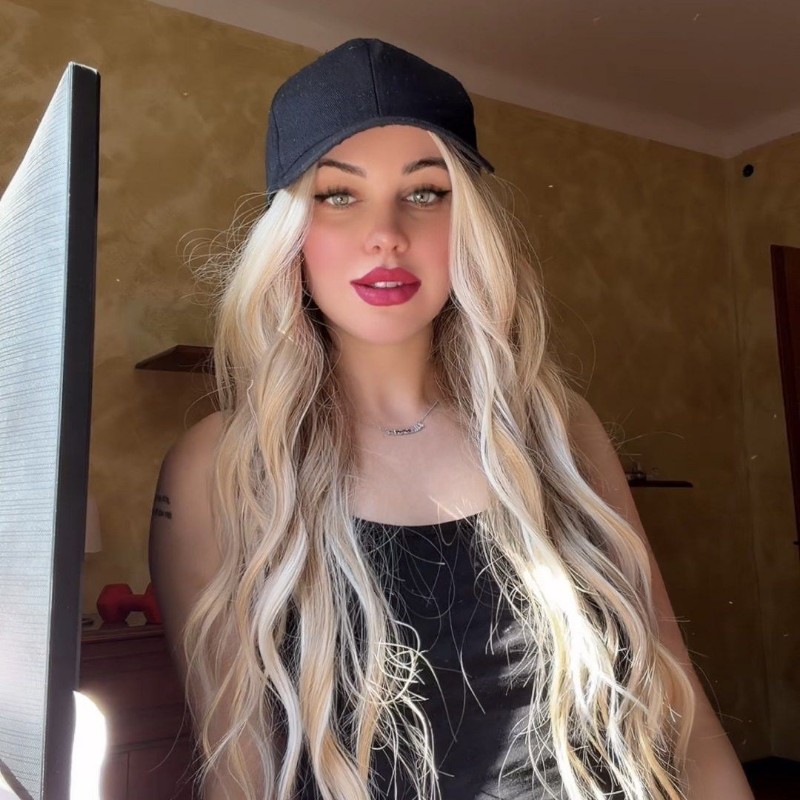 Rebecca🇮🇹 97 (@rebecca9710) | Snapchat Stories, Spotlight & Lenses