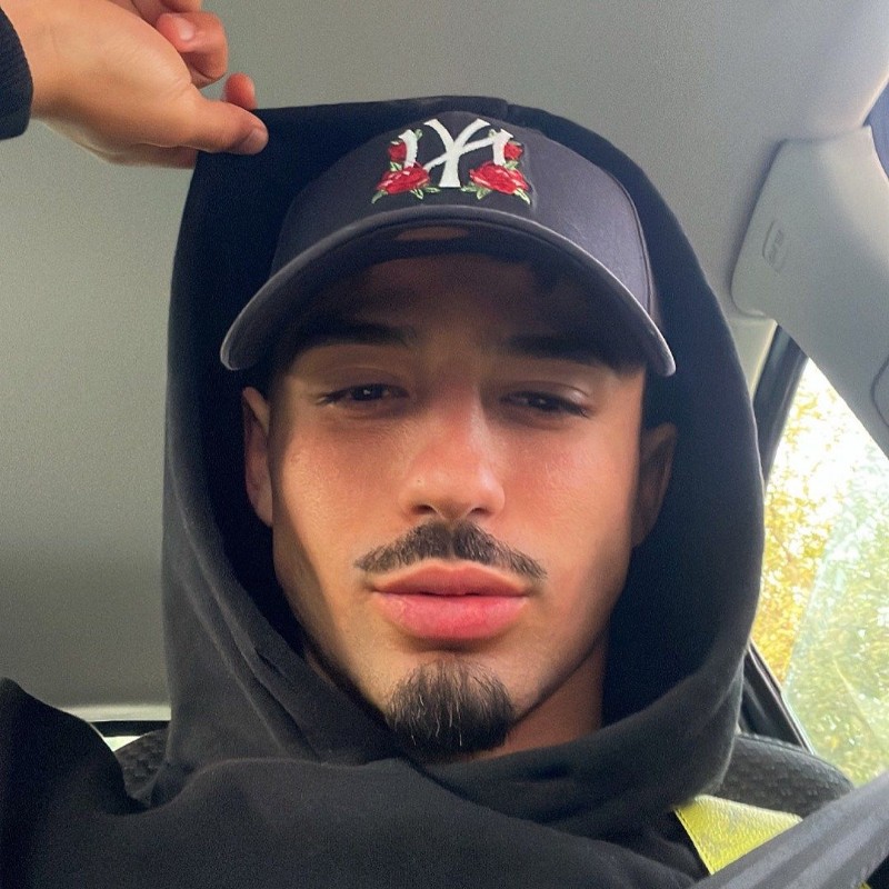 Reda in Spain 🇪🇸 ♕ (@reda.soussia) | Snapchat Stories, Spotlight & Lenses