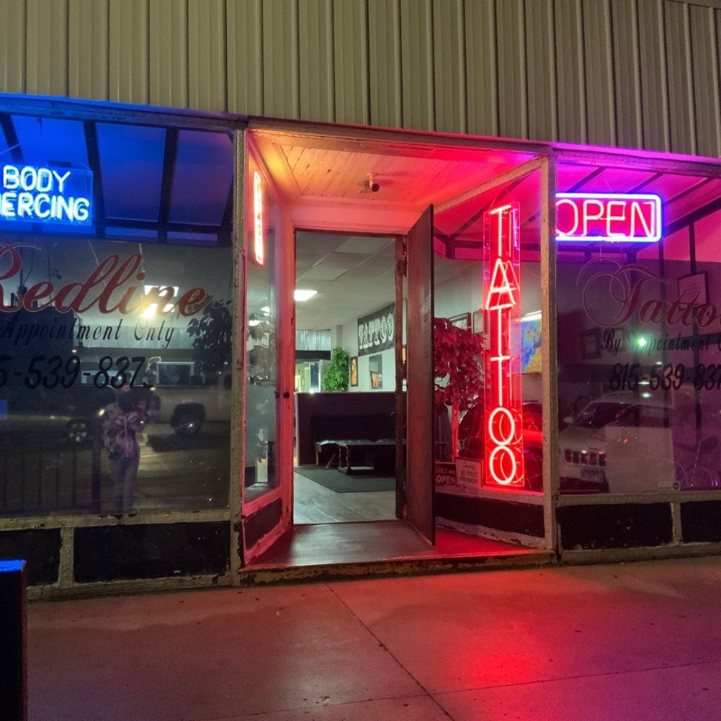 Redline Tattoo (@redlinetattoos) | Snapchat Stories, Spotlight & Lenses