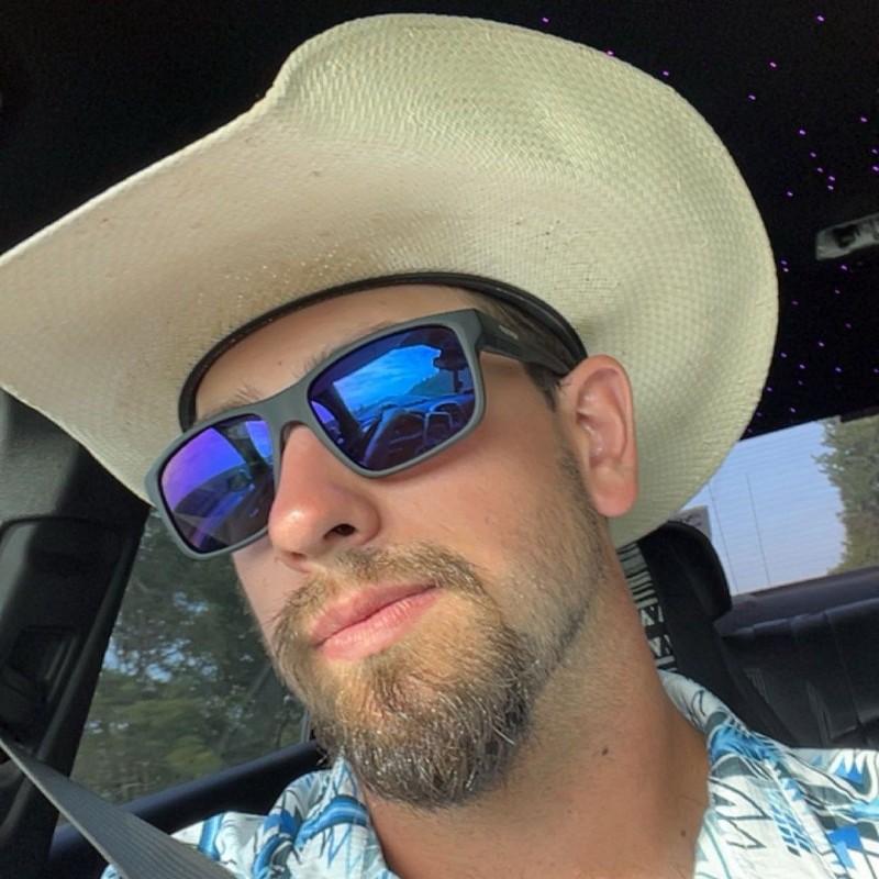 Caleb Morgan (@redneck_891) | Snapchat Stories, Spotlight & Lenses