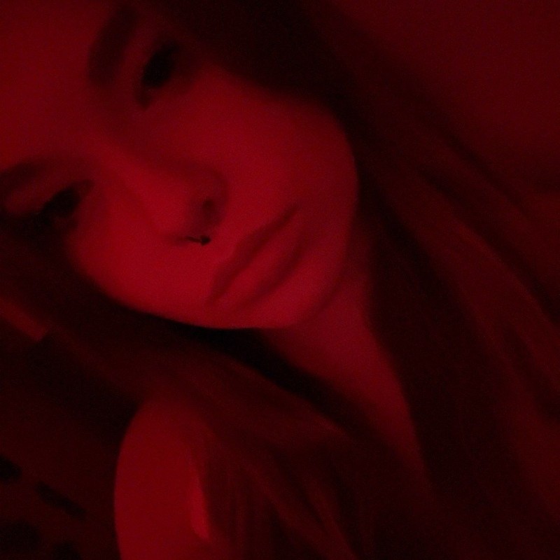 Julia ️ (@reeves_julia) | Snapchat Stories, Spotlight & Lenses