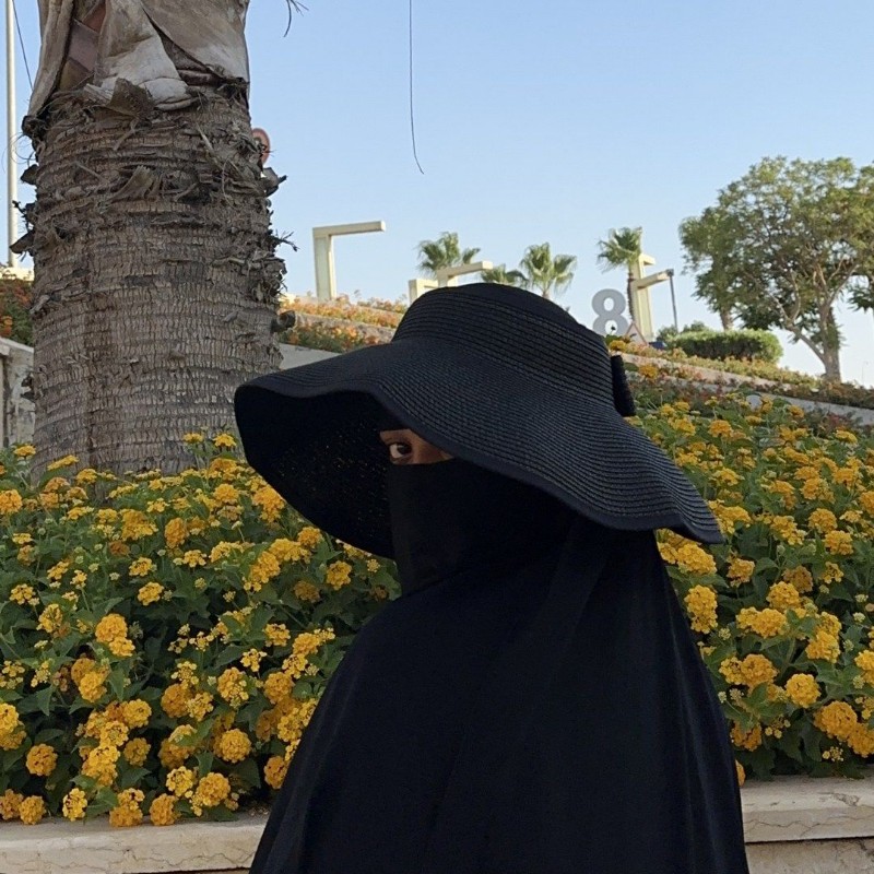 Raha (@relatableraha) | Snapchat Stories, Spotlight & Lenses