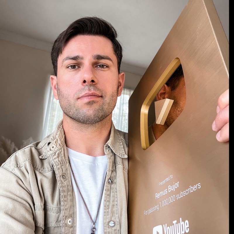 Remus Bujor (@remus-bujor) | Snapchat Stories, Spotlight & Lenses