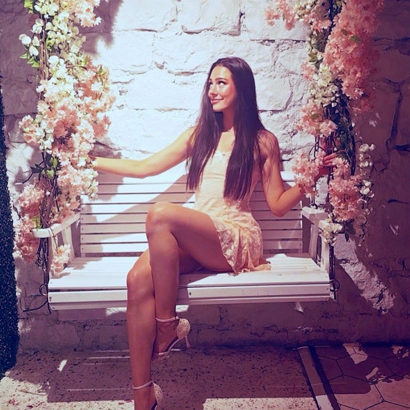 Renee 💕 (@reneenay24) | Snapchat Stories, Spotlight & Lenses