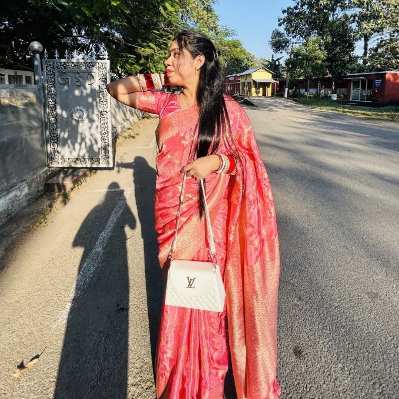 Reshmi Kaur (@reshmi825) | Snapchat Stories, Spotlight & Lenses