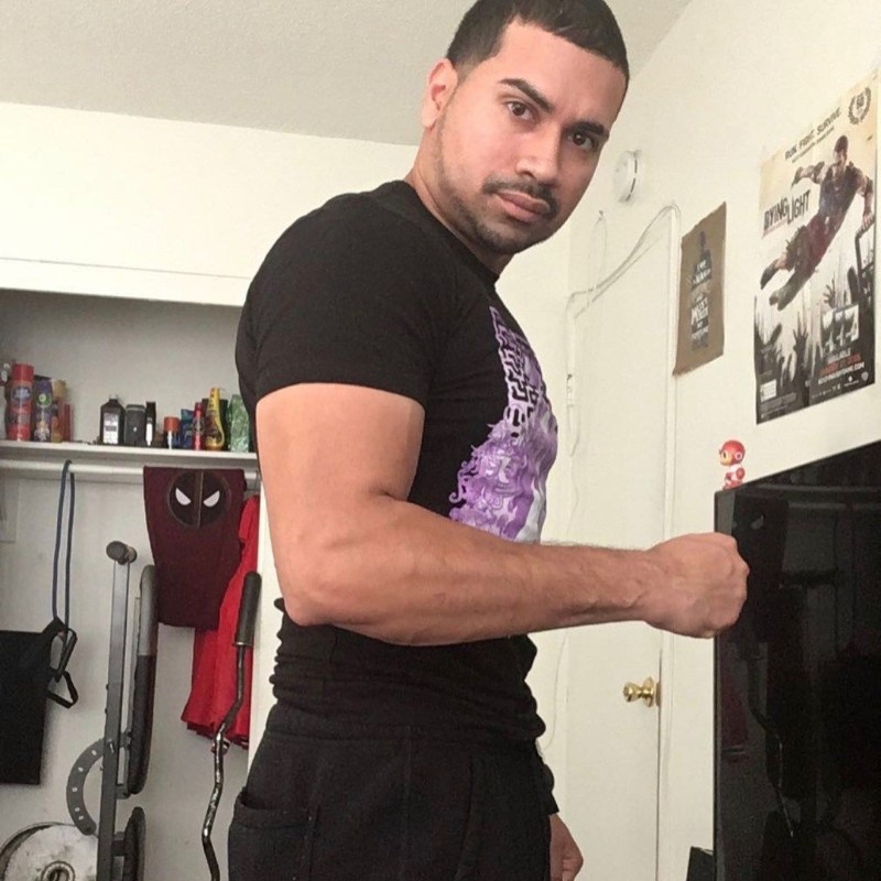 victor cortez (@retrofitgamer) | Snapchat Stories, Spotlight & Lenses