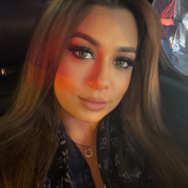 Ria Roy (@ria_roy9790) | Snapchat Stories, Spotlight & Lenses