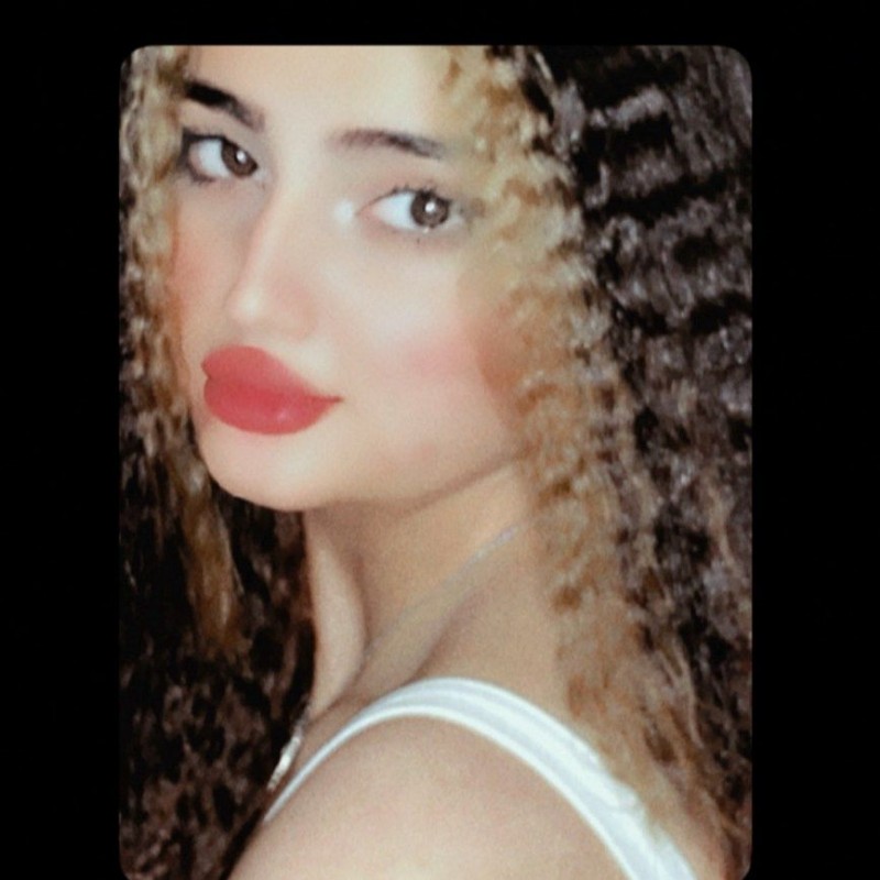 riri xx (@riri.8xx) | Snapchat Stories, Spotlight & Lenses