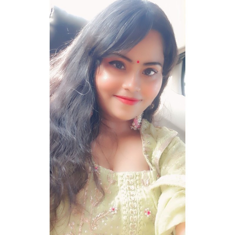 Riya Banerjee 11_11 (@riyab11_11) | Snapchat Stories, Spotlight & Lenses