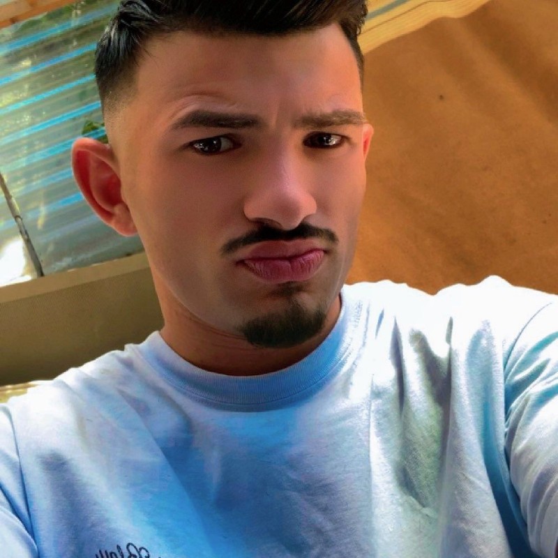 Mustafa Robert (@robert20251761) | Snapchat Stories, Spotlight & Lenses