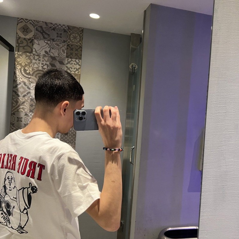 𝐑𝐨𝐛𝐞𝐫𝐭 (@robertswindles) | Snapchat Stories, Spotlight & Lenses