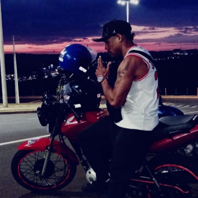 Robert Velásquez (@robertvelas2024) | Snapchat Stories, Spotlight & Lenses