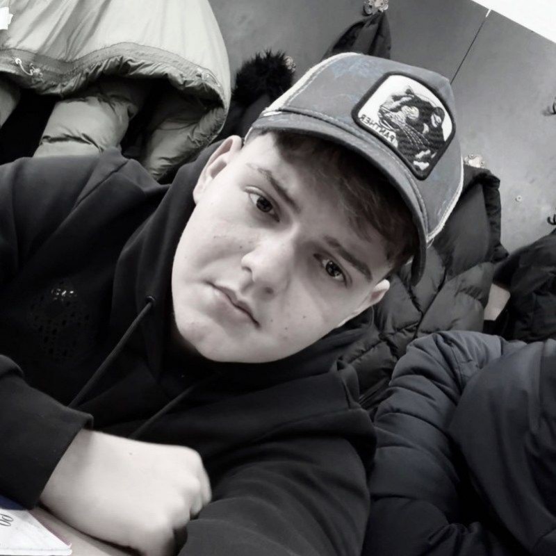 Robert (@robica1x) | Snapchat Stories, Spotlight & Lenses