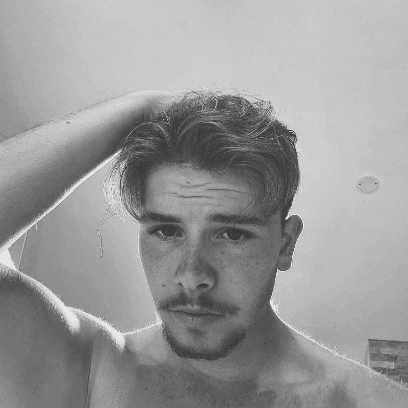 Robin (@robinn_crtt) | Snapchat Stories, Spotlight & Lenses