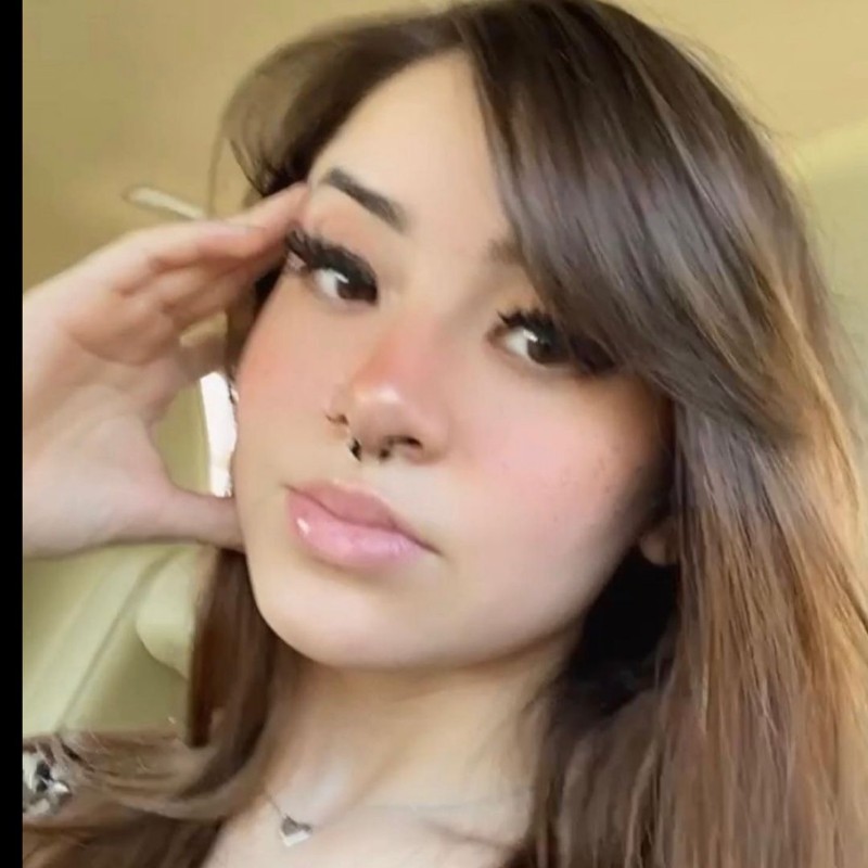 robin (@robinswole) | Snapchat Stories, Spotlight & Lenses