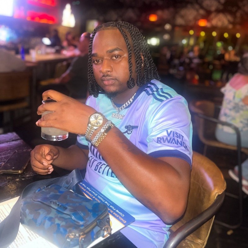 Roddy Lee🇯🇲 ️🌏🎤🎧 (@roddylee7) | Snapchat Stories, Spotlight & Lenses