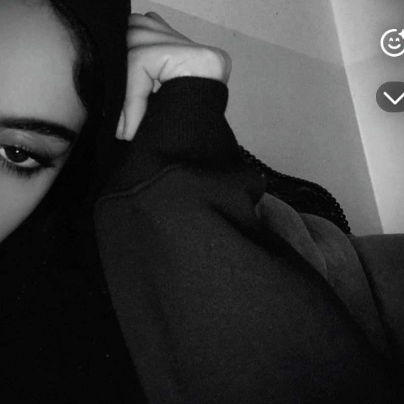 yara (@roroe190) | Snapchat Stories, Spotlight & Lenses