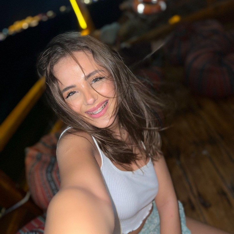 Rosemary Takla (@rosemarytakla) | Snapchat Stories, Spotlight & Lenses