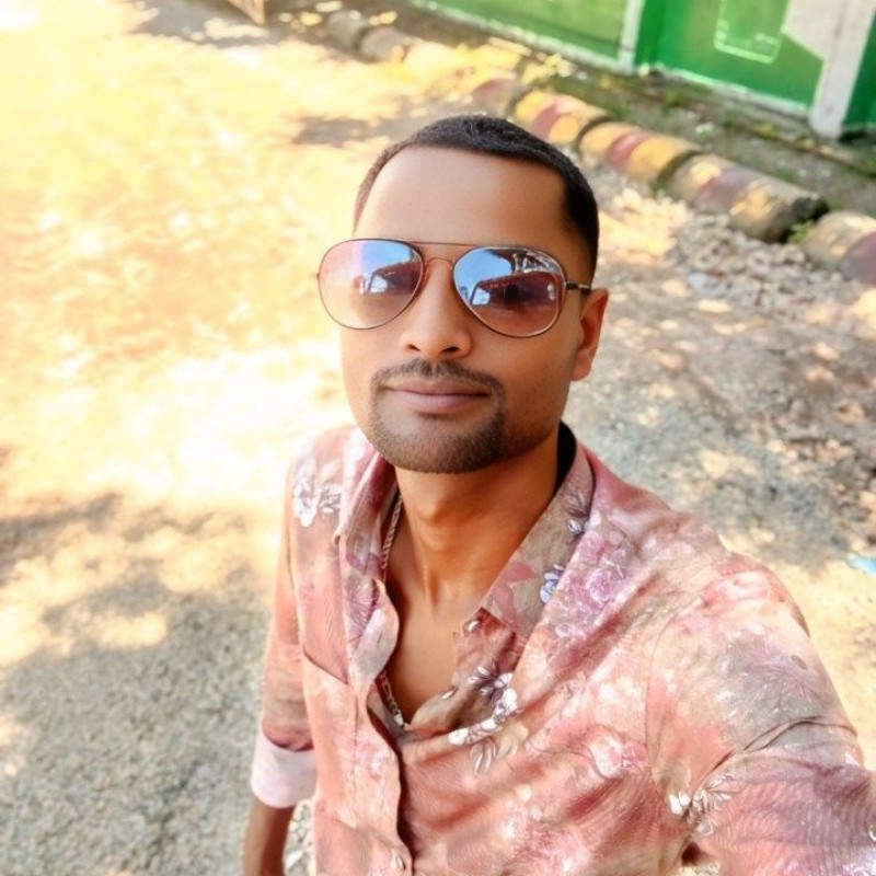 Roshik Khan (@roshik_khan25) | Snapchat Stories, Spotlight & Lenses