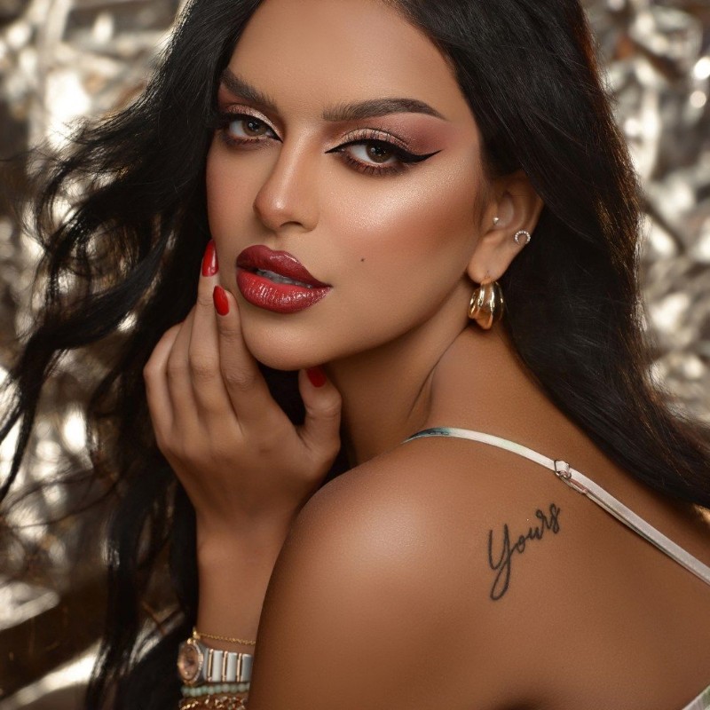 Rotana by Maya (@rotanacenter) | Snapchat Stories, Spotlight & Lenses