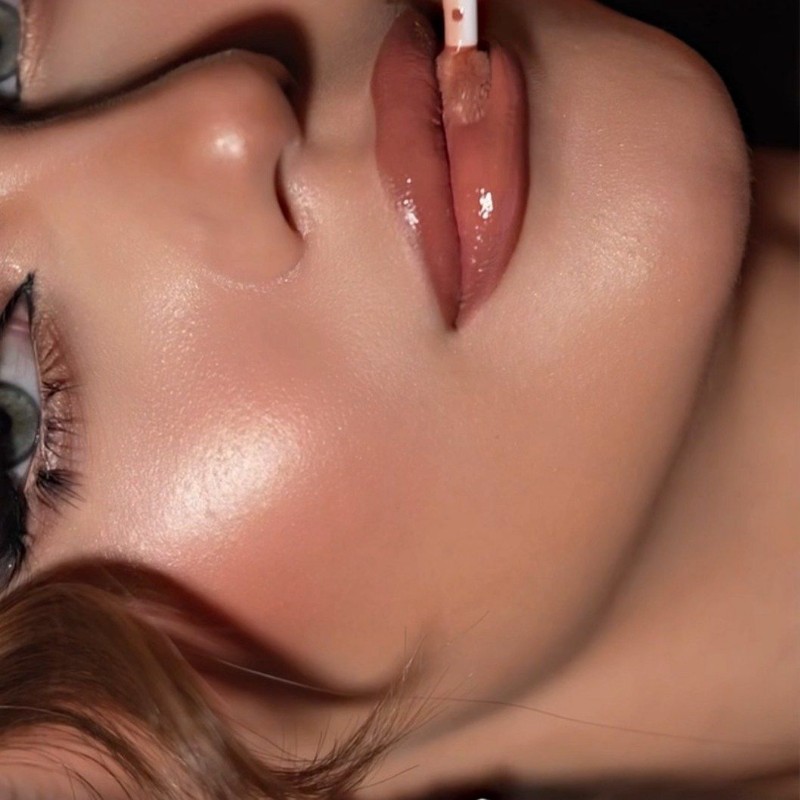 فيروز ملكة الحواجب | MUA💄 (@rouza11) | Snapchat Stories, Spotlight & Lenses