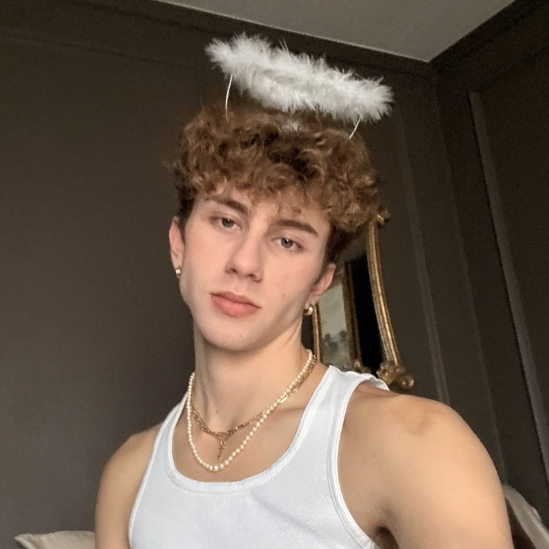 Rowan Vale (@rowanvale25) | Snapchat Stories, Spotlight & Lenses
