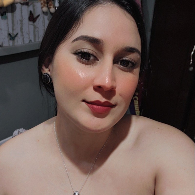 Roxana Guillen (@roxana_guil2025) | Snapchat Stories, Spotlight & Lenses