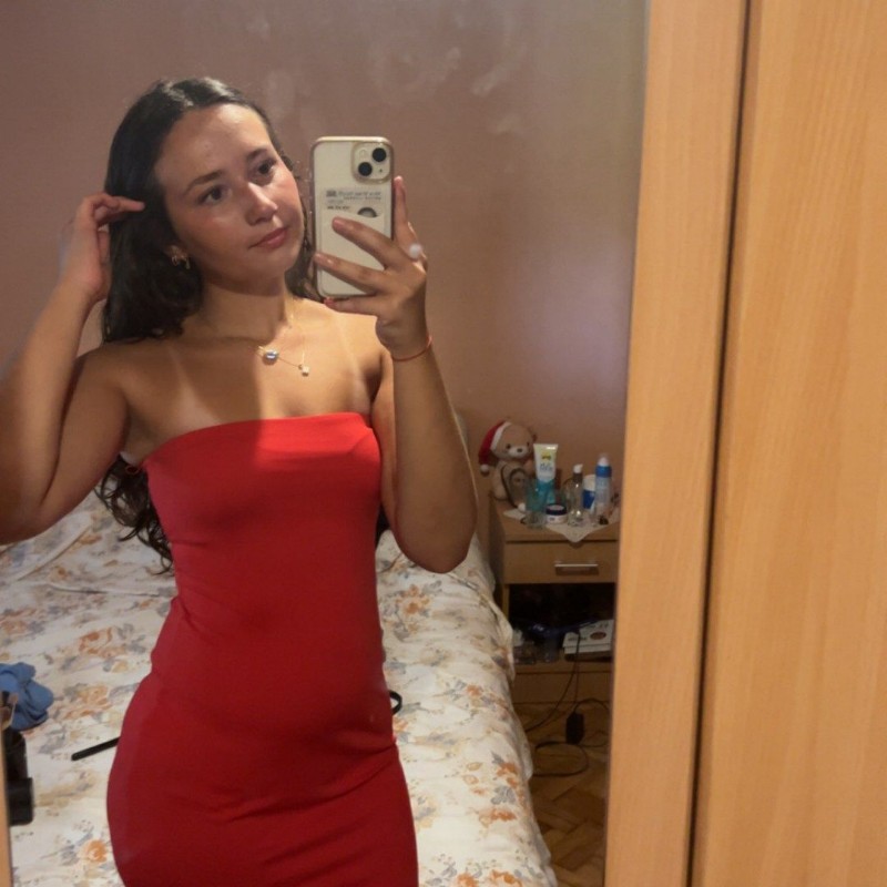 Roza (@roza_junkovic) | Snapchat Stories, Spotlight & Lenses