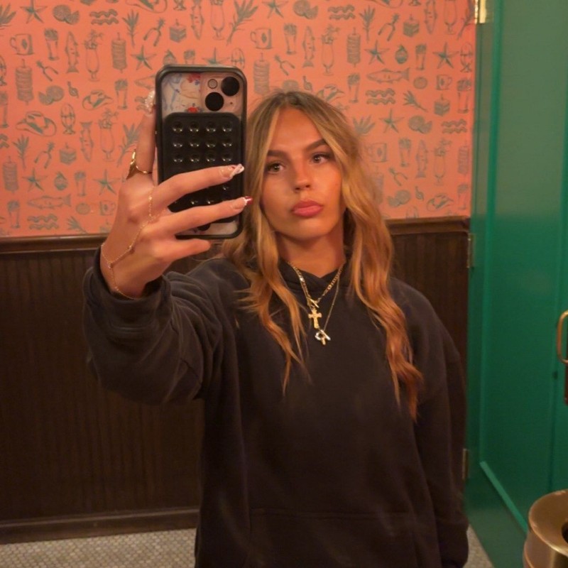 ryleigh smith (@rryleighs) | Snapchat Stories, Spotlight & Lenses