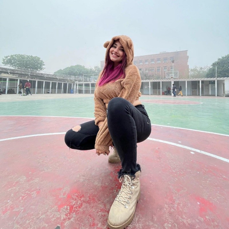 Rubab Rashid (@rubaabrashid) | Snapchat Stories, Spotlight & Lenses