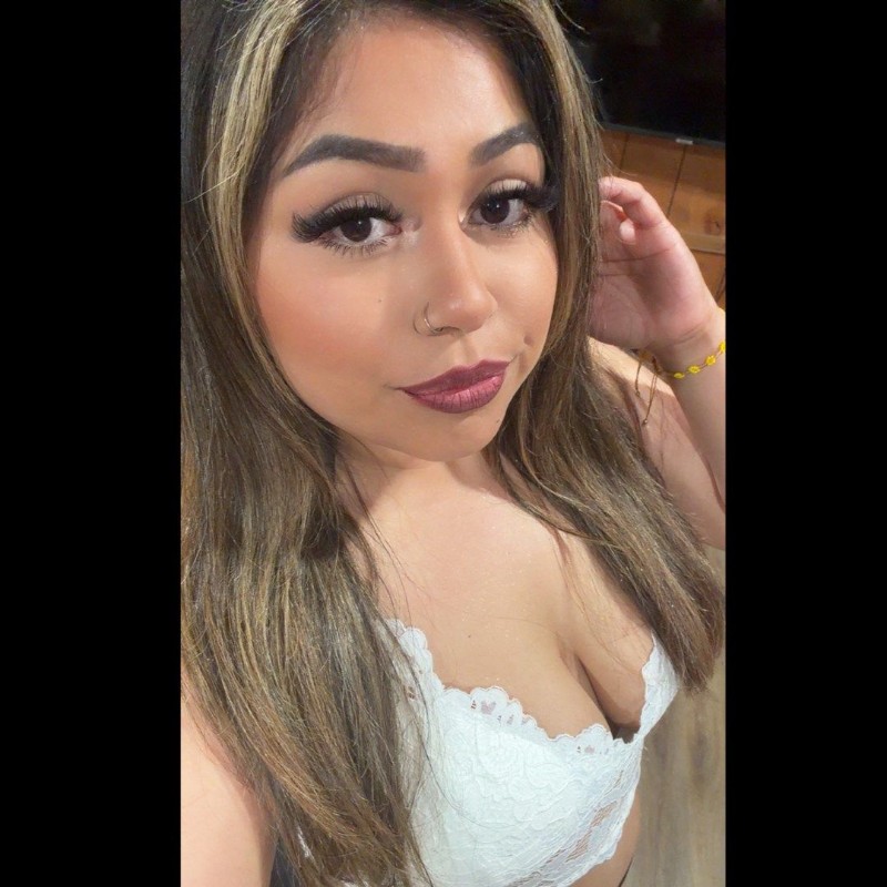 Ruby Ayala (@ruby4yala) | Snapchat Stories, Spotlight & Lenses