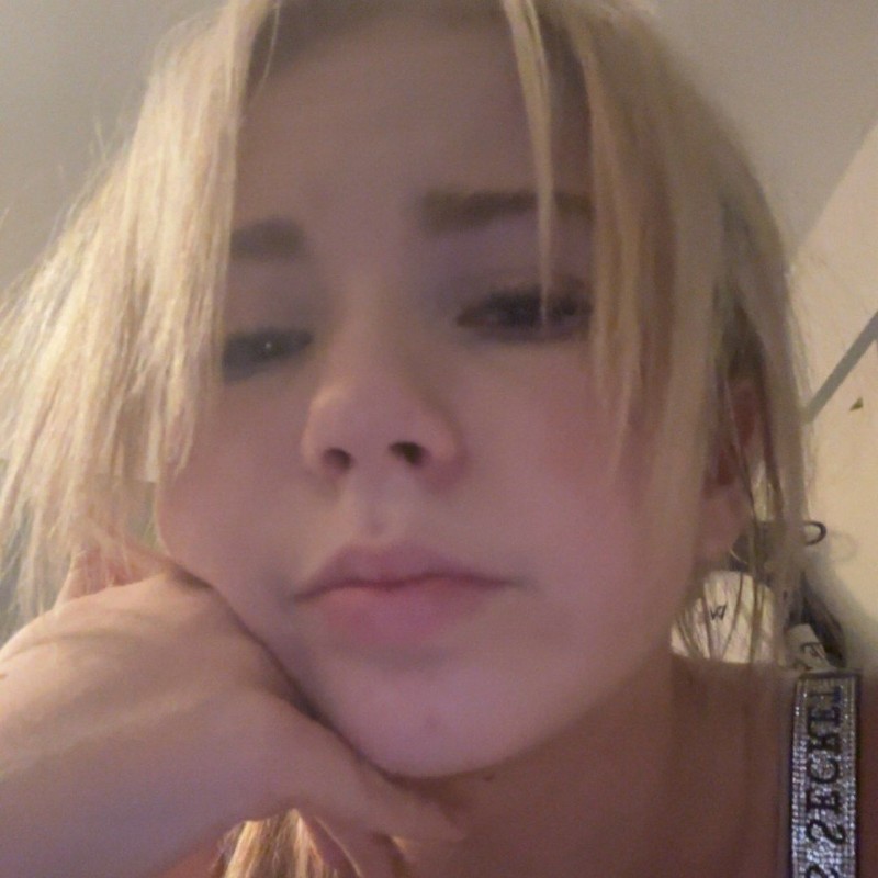 𝐑 𝐔 𝐁 𝐘 ꨄ (@ruby_w123456) | Snapchat Stories, Spotlight & Lenses