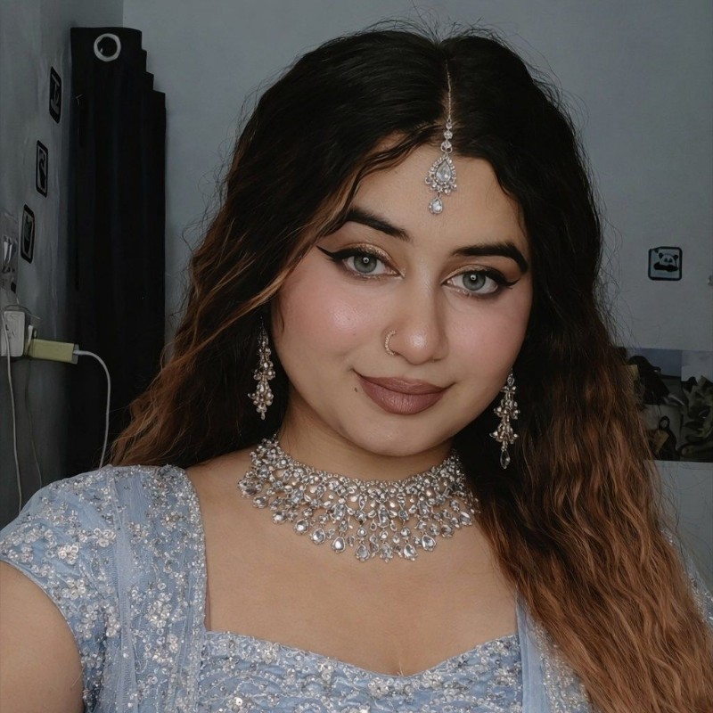 Ruchi Tiwari (@ruchi_pandit02) | Snapchat Stories, Spotlight & Lenses