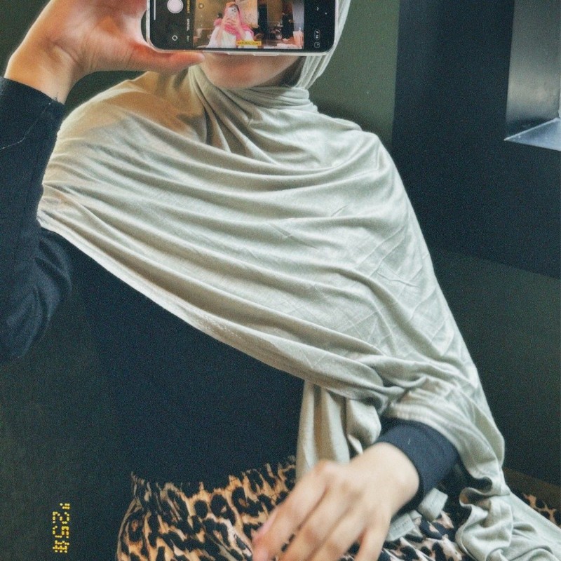 RUUH☁️ (@ruheeeeduhh.14) | Snapchat Stories, Spotlight & Lenses