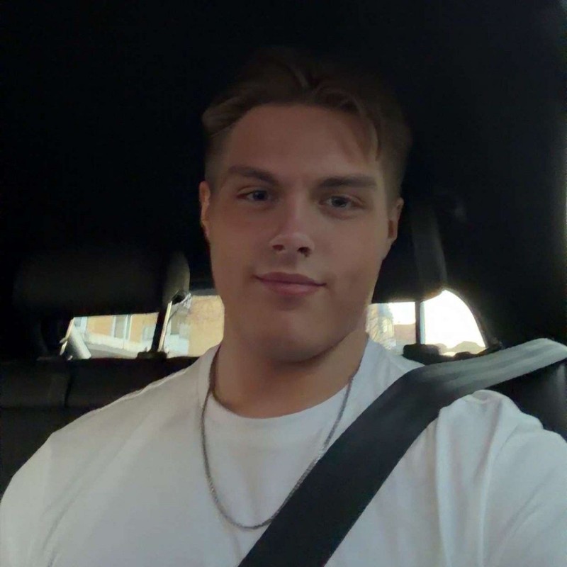 Tim Russo (@russo9159) | Snapchat Stories, Spotlight & Lenses