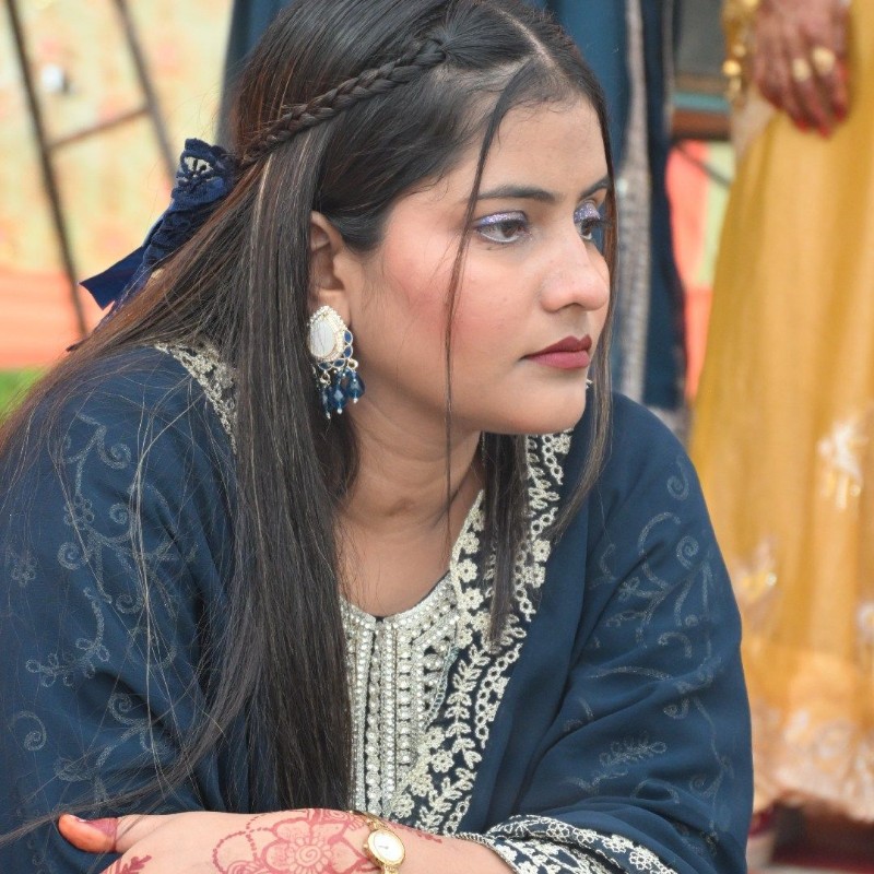 Shalu Pandey (@s_pandey231342) | Snapchat Stories, Spotlight & Lenses